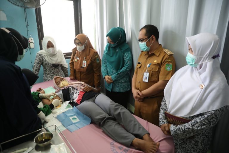 Pemeriksaan IVA dan Pemasangan KB Gratis di Tanah Bumbu – koranbanjar.NET Pemeriksaan IVA dan Pemasangan KB Gratis di Tanah Bumbu – koranbanjar.NET